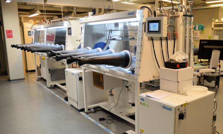 Research Infrastructure | Laboratory for Future Electronics | Tampere ...