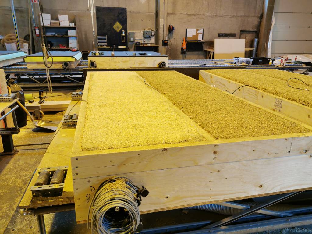 The performance of sawdust and cutter shaving insulation materials in ...